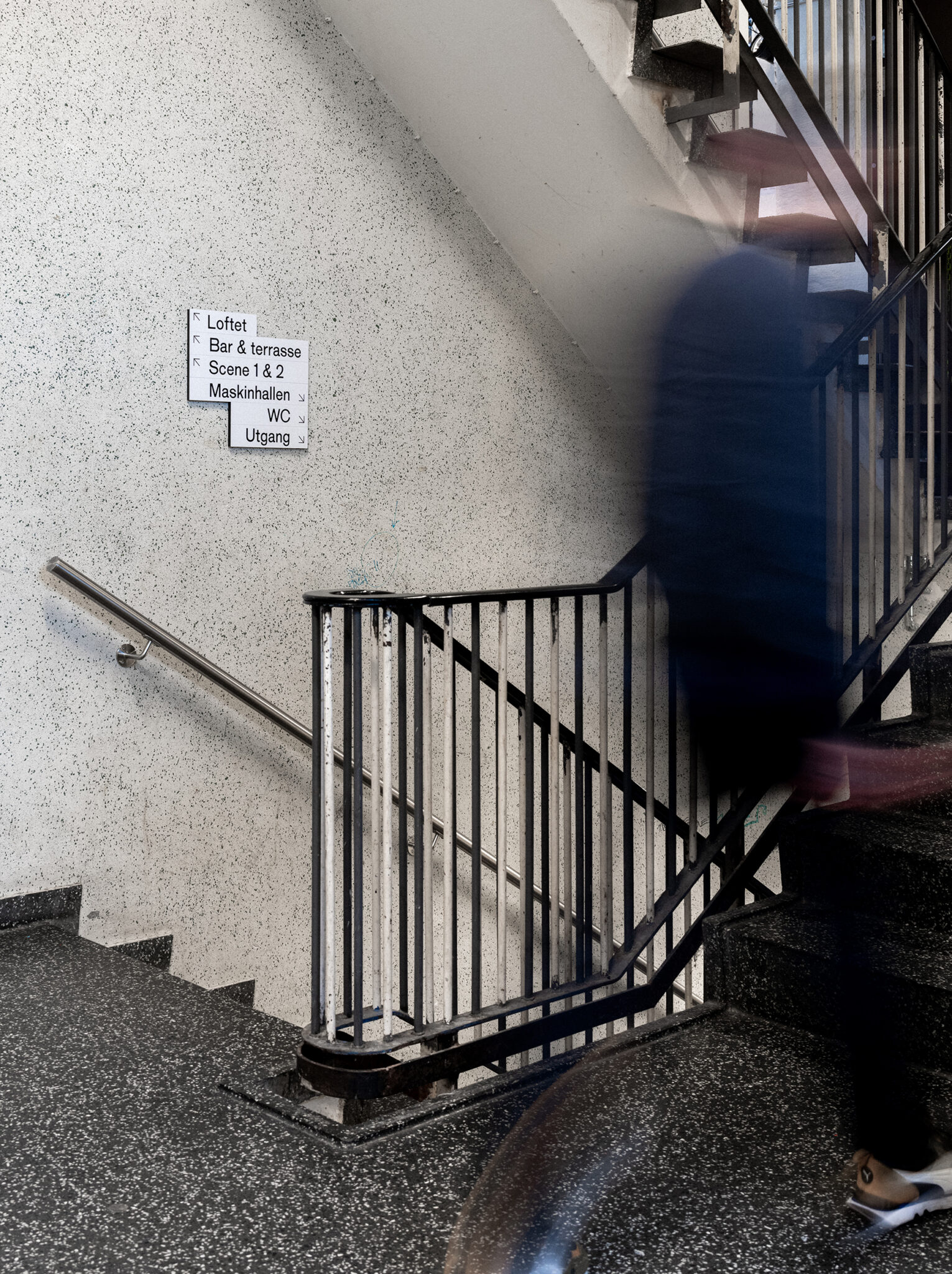 Tou signage - Studio Oker